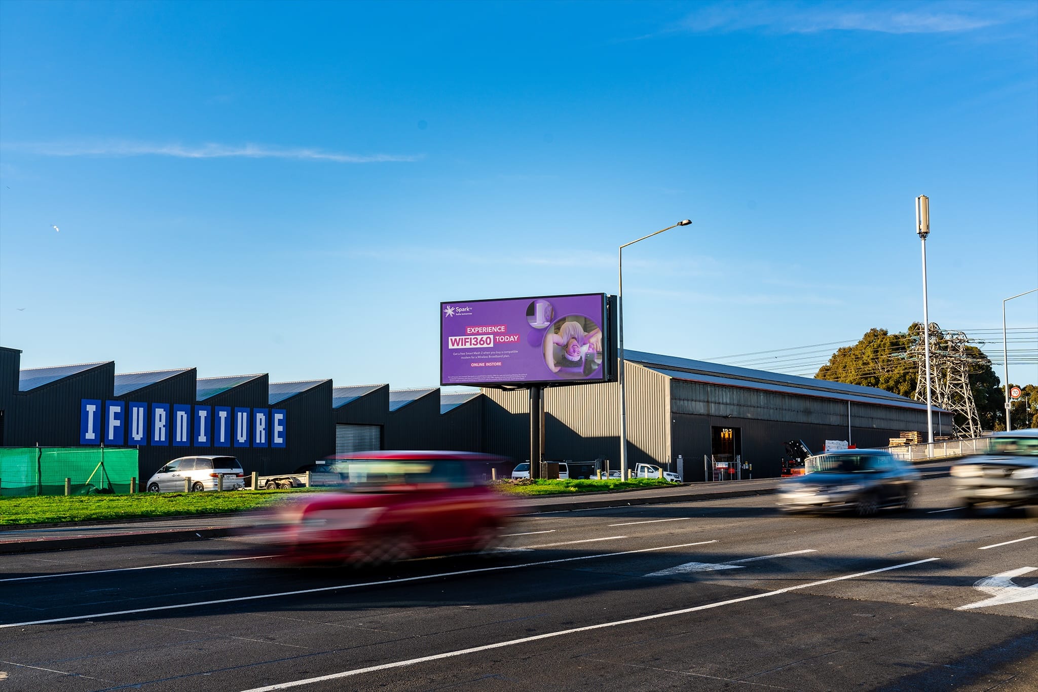 Out of Home Advertising | DOOH & OOH Solutions | VAST Billboards